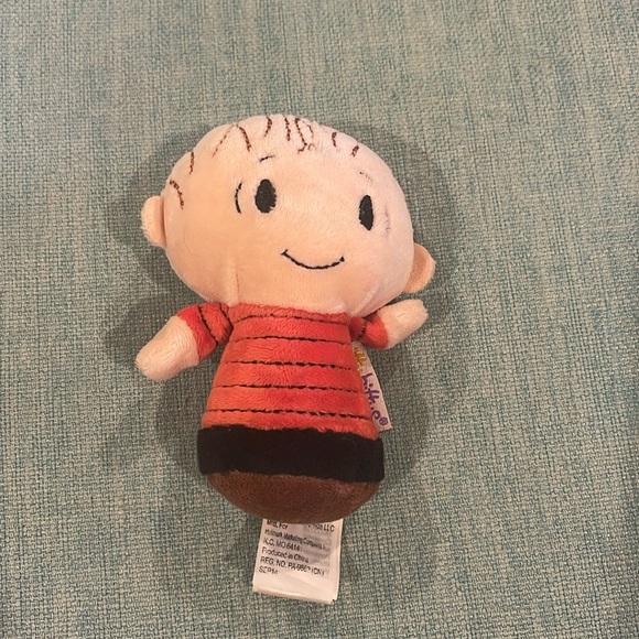 Hallmark | Toys | Hallmark Itty Bittys Charlie Brown Linus | Poshmark
